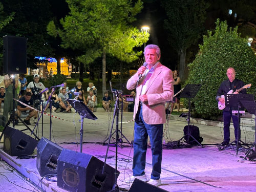 Ο Γιώργος Μαργαρίτης στην Αγία Παρασκευή - «Εσύ μιλάς στην καρδιά μου ...